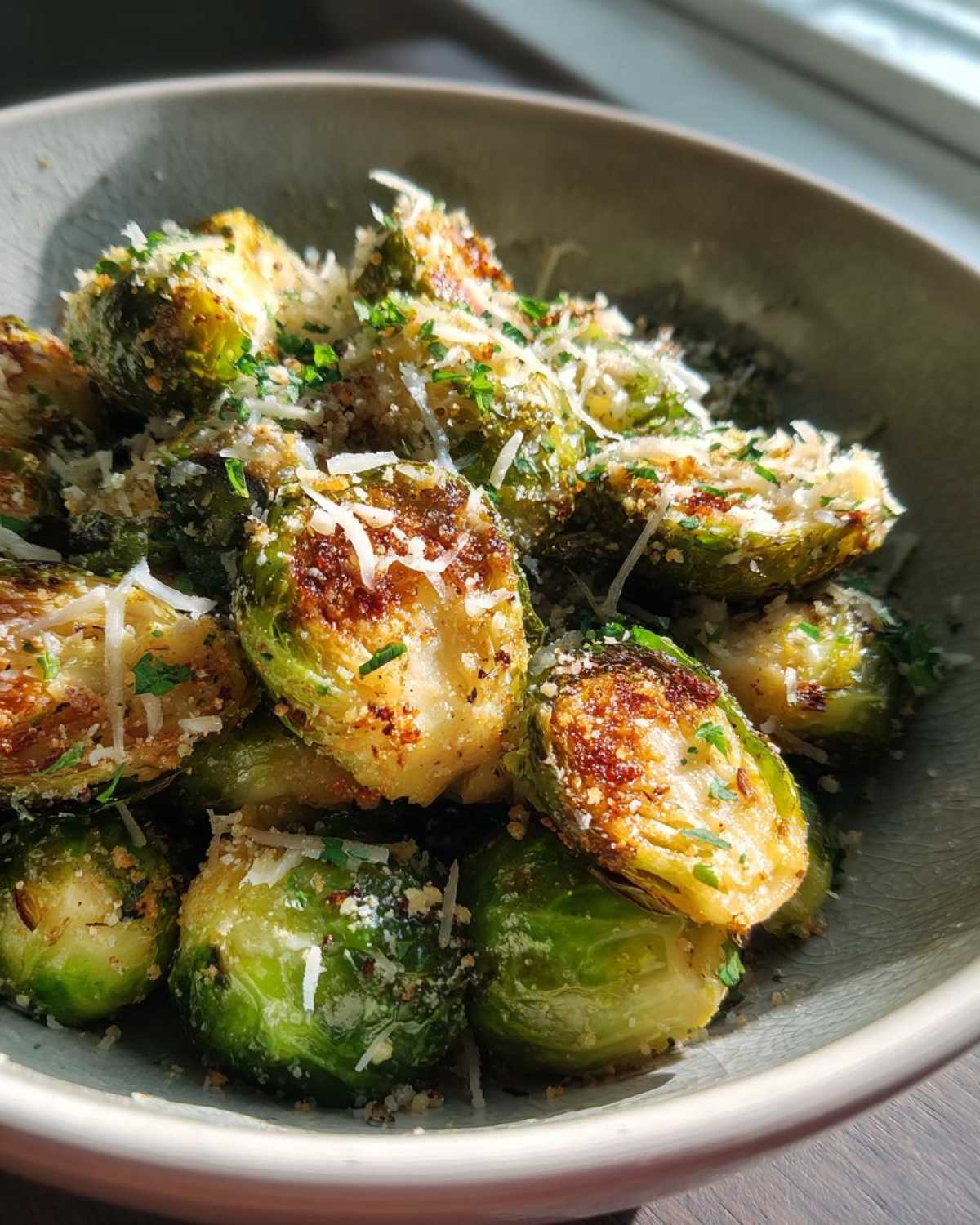 Amazing Garlic Parmesan Roasted Brussels Sprouts: 1 Perfect Side ...